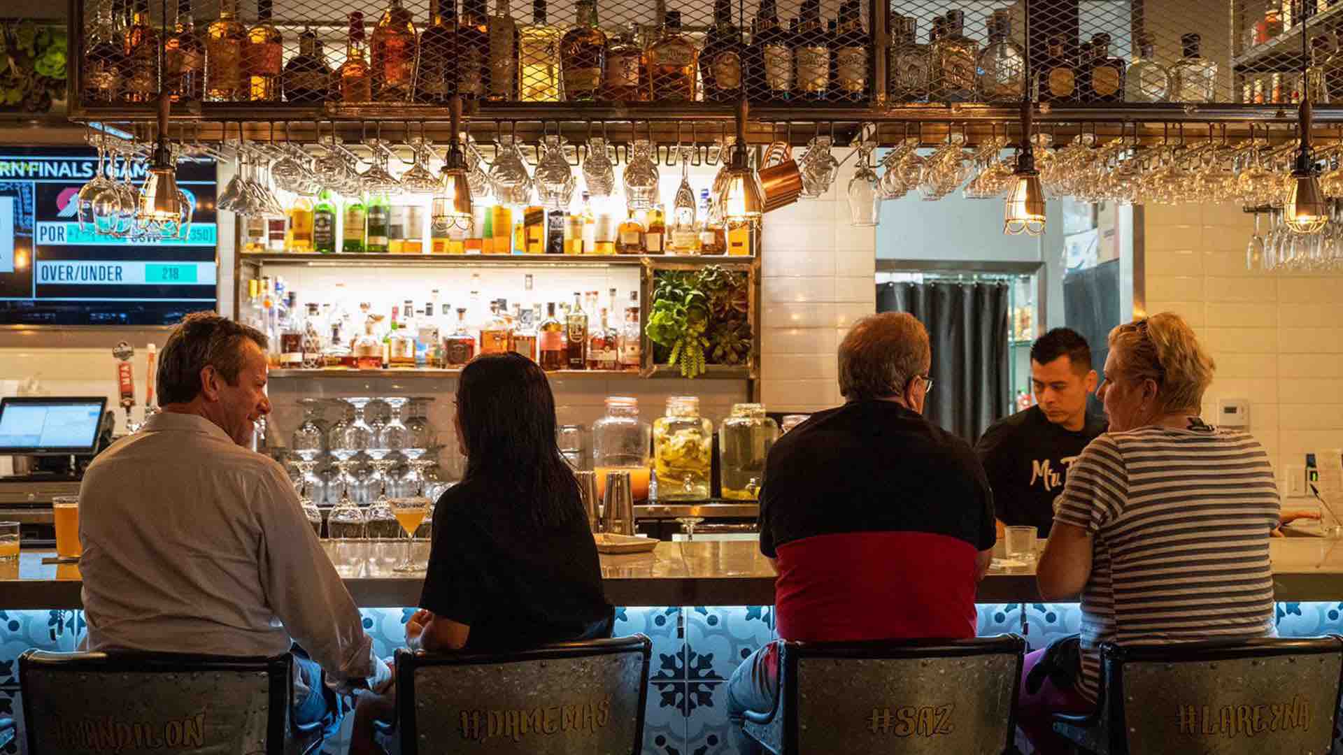 Downey Bars & Nightlife Guide: Unleash the Evening's Excitement